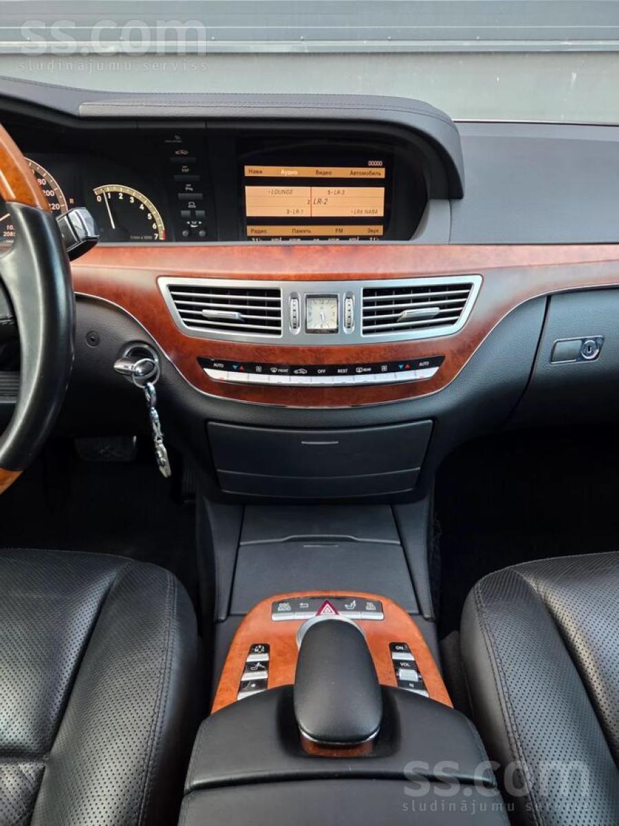 Grey Mercedes-Benz S 350 2007 in Riga, with an engine capacity of 3.50 L and mileage of 201 thousand km for 8600 €, photo 35 on AUTOMOTO.COM.LV