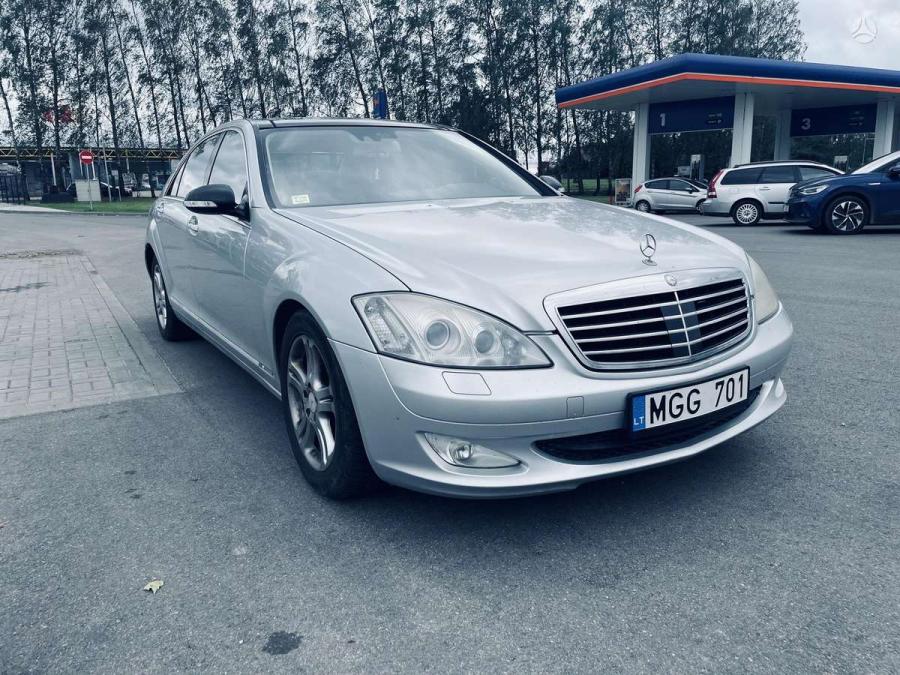 Pelēks Mercedes-Benz S 350 2008 Viļņa, ar dzinēja tilpumu 3.50 L un nobraukumu 440 tūkst. km par 3350 €, foto 3 vietnē AUTOMOTO.COM.LV