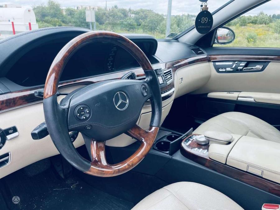 Pelēks Mercedes-Benz S 350 2008 Viļņa, ar dzinēja tilpumu 3.50 L un nobraukumu 440 tūkst. km par 3350 €, foto 5 vietnē AUTOMOTO.COM.LV