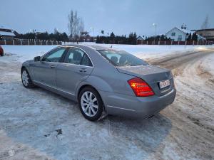 Pelēks Mercedes-Benz S 350 2010 Klaipėda, ar dzinēja tilpumu 3.00 L un nobraukumu 244 tūkst. km par 11200 €, foto 5 vietnē AUTOMOTO.COM.LV