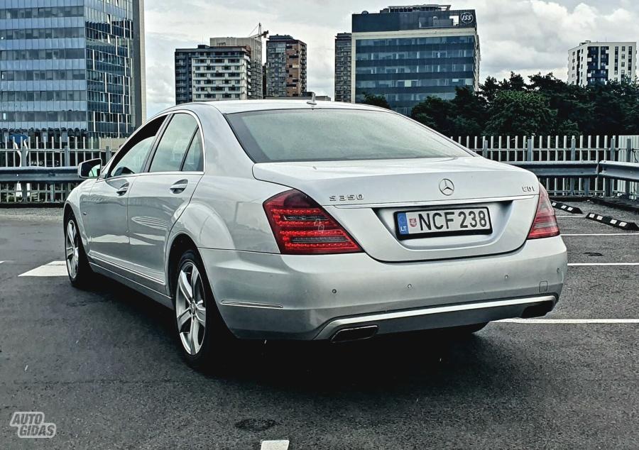 Grey Mercedes-Benz S 350 2010 in Vilnius, with an engine capacity of 3.20 L and mileage of 380 thousand km for 5700 €, photo 3 on AUTOMOTO.COM.LV