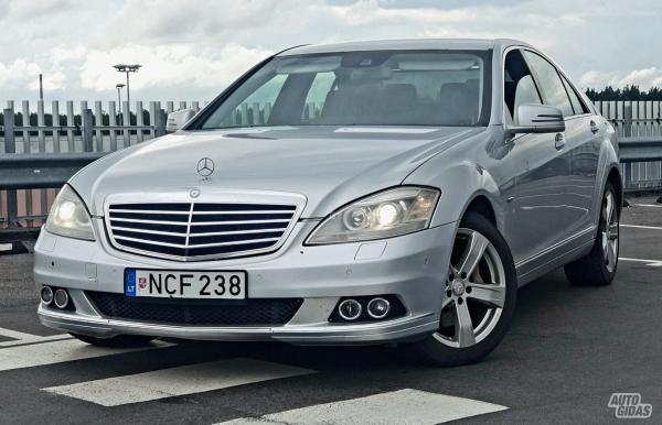 Серый Мерседес С 350 2010 в Вильнюс, объемом двигателя 3.00 л и пробегом 0 тыс. км за 5500 €, фото 4 на AUTOMOTO.COM.LV