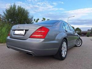 Серый Мерседес С 350 2010 в Клайпеда, объемом двигателя 2.99 л и пробегом 240 тыс. км за 10400 €, фото 6 на AUTOMOTO.COM.LV