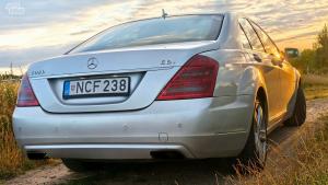 Pelēks Mercedes-Benz S 350 2010 Viļņa, ar dzinēja tilpumu 3.00 L un nobraukumu 0 tūkst. km par 5900 €, foto 4 vietnē AUTOMOTO.COM.LV