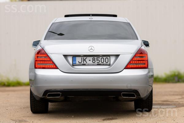Pelēks Mercedes-Benz S 350 2010 Jelgava, ar dzinēja tilpumu 3.00 L un nobraukumu 322 tūkst. km par 10400 €, foto 4 vietnē AUTOMOTO.COM.LV