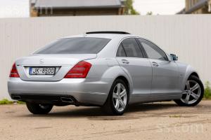 Серый Мерседес С 350 2010 в Елгава, объемом двигателя 3.00 л и пробегом 322 тыс. км за 10400 €, фото 6 на AUTOMOTO.COM.LV