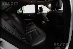 Серый Мерседес С 350 2010 в Елгава, объемом двигателя 3.00 л и пробегом 322 тыс. км за 10400 €, фото 9 на AUTOMOTO.COM.LV