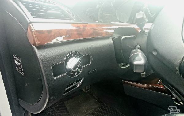 Grey Mercedes-Benz S 350 2010 in Vilnius, with an engine capacity of 3.00 L and mileage of 380 thousand km for 5700 €, photo 9 on AUTOMOTO.COM.LV