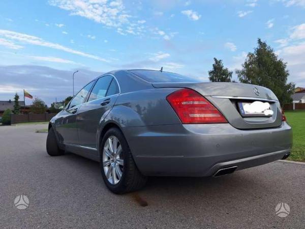 Pelēks Mercedes-Benz S 350 2010 Klaipėda, ar dzinēja tilpumu 2.99 L un nobraukumu 240 tūkst. km par 9999 €, foto 3 vietnē AUTOMOTO.COM.LV