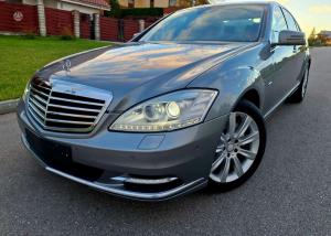 Grey Mercedes-Benz S 350 2010 in Klaipeda, with an engine capacity of 2.99 L and mileage of 240 thousand km for 9300 €, photo 3 on AUTOMOTO.COM.LV