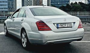 Grey Mercedes-Benz S 350 2010 in Vilnius, with an engine capacity of 3.00 L and mileage of 380 thousand km for 5700 €, photo 3 on AUTOMOTO.COM.LV