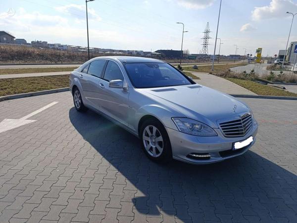 Pelēks Mercedes-Benz S 350 2011 Kauņa, ar dzinēja tilpumu 2.99 L un nobraukumu 420 tūkst. km par 7000 €, foto 2 vietnē AUTOMOTO.COM.LV