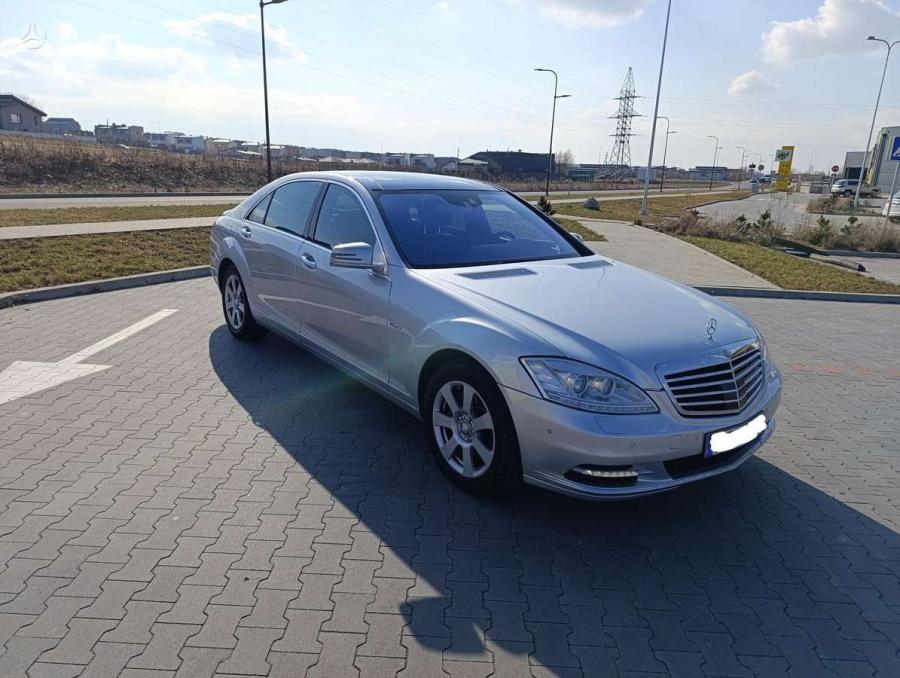 Серый Мерседес С 350 2011 в Каунас, объемом двигателя 2.99 л и пробегом 420 тыс. км за 7000 €, фото 3 на AUTOMOTO.COM.LV