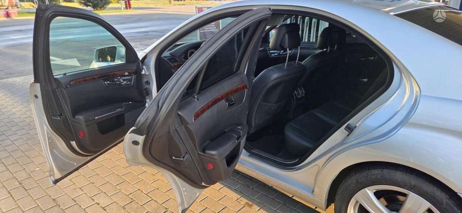 Grey Mercedes-Benz S 350 2011 in Panevezys, with an engine capacity of 2.99 L and mileage of 326 thousand km for 9900 €, photo 14 on AUTOMOTO.COM.LV