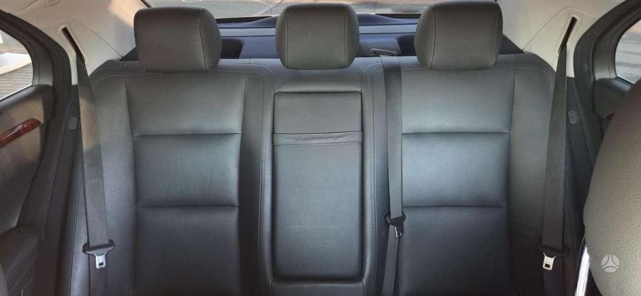 Grey Mercedes-Benz S 350 2011 in Panevezys, with an engine capacity of 2.99 L and mileage of 326 thousand km for 9900 €, photo 26 on AUTOMOTO.COM.LV
