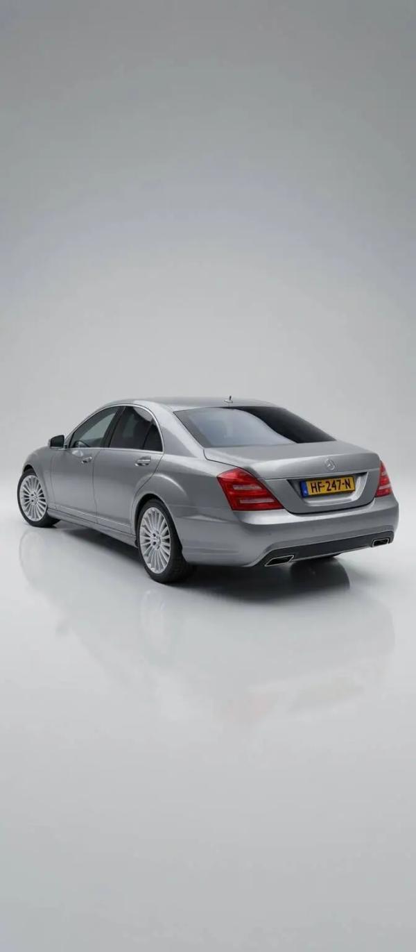 Grey Mercedes-Benz S 350 2012 in Jurmala, with an engine capacity of 3.00 L and mileage of 304 thousand km for 11950 €, photo 2 on AUTOMOTO.COM.LV