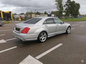 Grey Mercedes-Benz S 350 2013 in Siauliai, with an engine capacity of 2.99 L and mileage of 268 thousand km for 9300 €, photo 7 on AUTOMOTO.COM.LV