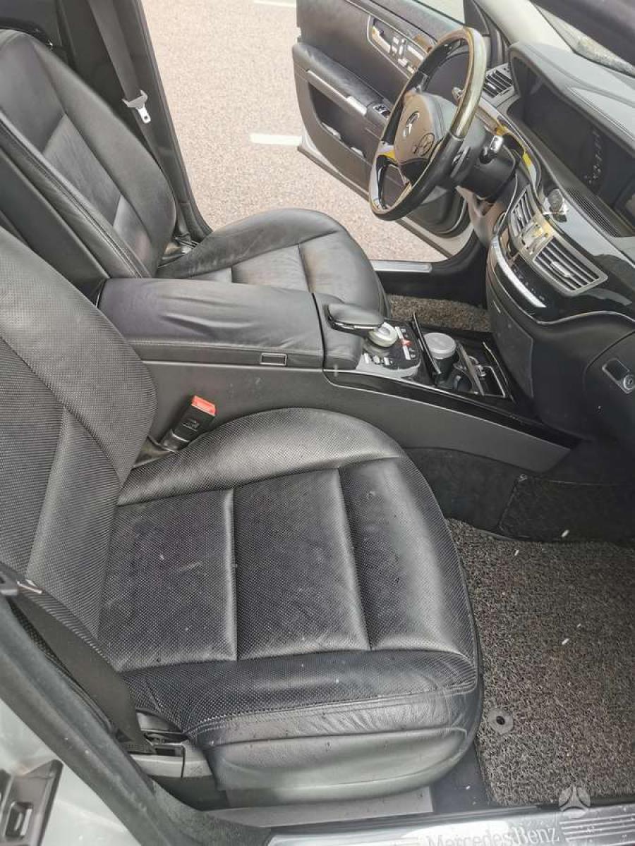 Grey Mercedes-Benz S 350 2013 in Siauliai, with an engine capacity of 2.99 L and mileage of 268 thousand km for 9300 €, photo 15 on AUTOMOTO.COM.LV