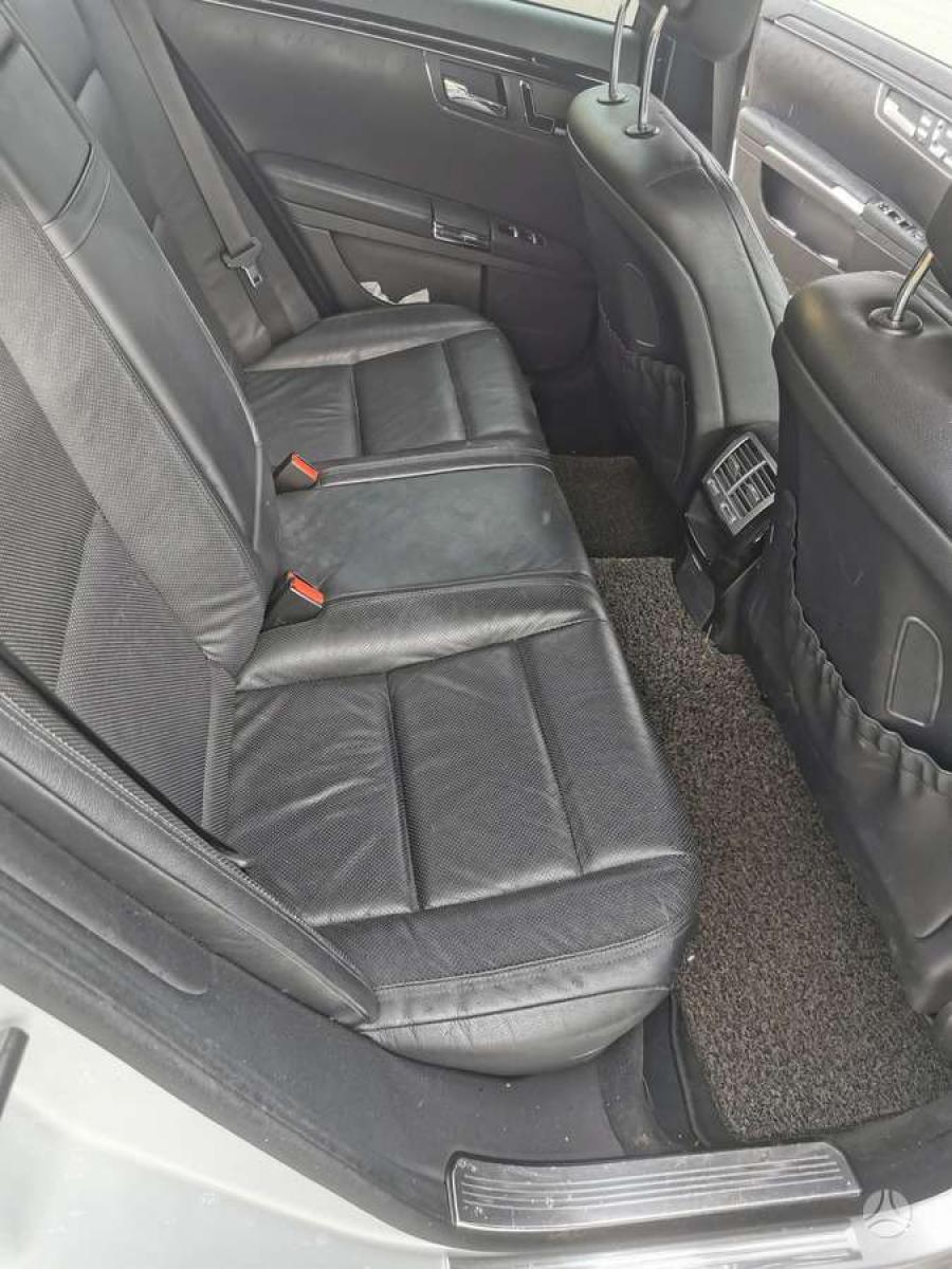 Grey Mercedes-Benz S 350 2013 in Siauliai, with an engine capacity of 2.99 L and mileage of 268 thousand km for 9300 €, photo 16 on AUTOMOTO.COM.LV
