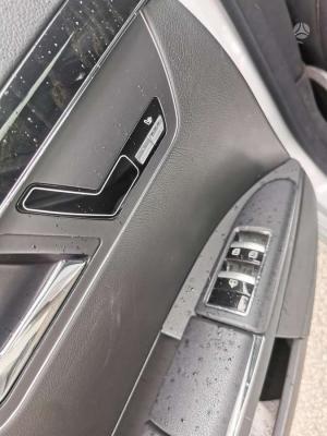 Grey Mercedes-Benz S 350 2013 in Siauliai, with an engine capacity of 2.99 L and mileage of 268 thousand km for 9300 €, photo 19 on AUTOMOTO.COM.LV
