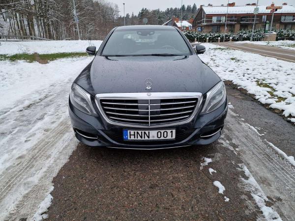 Grey Mercedes-Benz S 350 2014 in Vilnius, with an engine capacity of 2.99 L and mileage of 345 thousand km for 17650 €, photo 2 on AUTOMOTO.COM.LV
