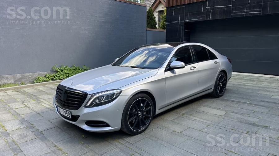 Серый Мерседес С 350 2014 в Юрмала, объемом двигателя 3.00 л и пробегом 284 тыс. км за 19500 €, фото 1 на AUTOMOTO.COM.LV