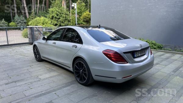 Grey Mercedes-Benz S 350 2014 in Jurmala, with an engine capacity of 3.00 L and mileage of 284 thousand km for 19500 €, photo 4 on AUTOMOTO.COM.LV