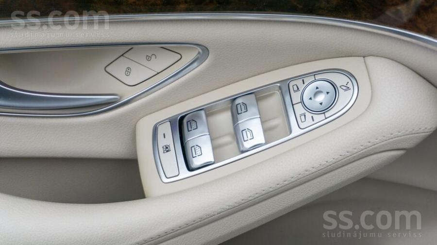 Grey Mercedes-Benz S 350 2014 in Riga, with an engine capacity of 3.00 L and mileage of 276 thousand km for 22990 €, photo 46 on AUTOMOTO.COM.LV