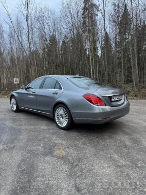 Pelēks Mercedes-Benz S 350 2015 Rīga, ar dzinēja tilpumu 3.00 L un nobraukumu 299 tūkst. km par 20500 €, foto 3 vietnē AUTOMOTO.COM.LV