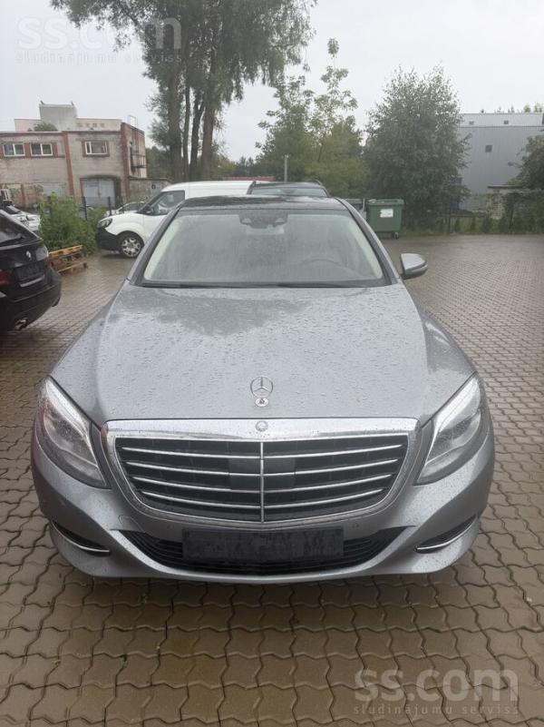 Grey Mercedes-Benz S 350 2015 in Riga, with an engine capacity of 3.00 L and mileage of 290 thousand km for 18000 €, photo 5 on AUTOMOTO.COM.LV