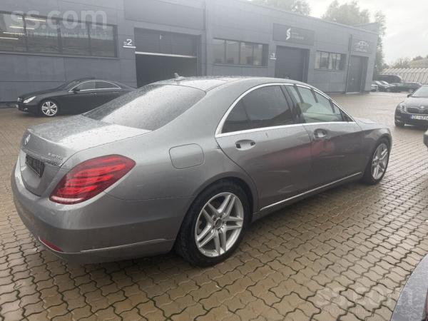 Grey Mercedes-Benz S 350 2015 in Riga, with an engine capacity of 3.00 L and mileage of 290 thousand km for 18000 €, photo 7 on AUTOMOTO.COM.LV