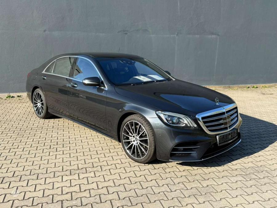 Серый Мерседес С 350 2018 в Каунас, объемом двигателя 2.93 л и пробегом 244 тыс. км за 36900 €, фото 1 на AUTOMOTO.COM.LV