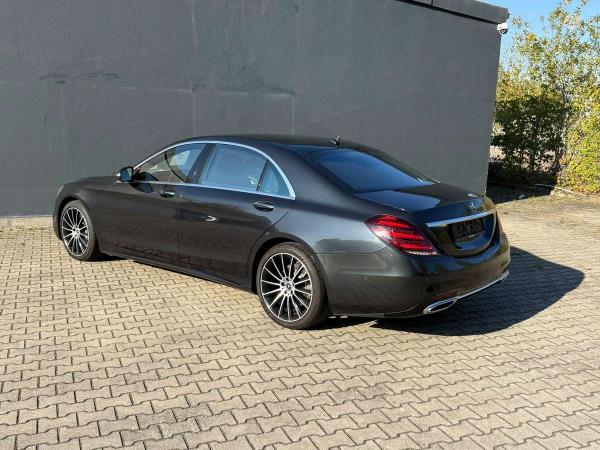 Мерседес С 350 2018 в Каунас на AUTOMOTO.COM.LV Серый Мерседес С 350 2018 в Каунас, объемом двигателя 2.93 л и пробегом 244 тыс. км за 36900 €, фото 3 на AUTOMOTO.COM.LV