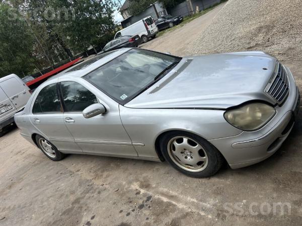 Мерседес С 350 2005 в Рига, объемом двигателя 3.50 л и пробегом 363 тыс. км за 890 €, фото 5 на AUTOMOTO.COM.LV