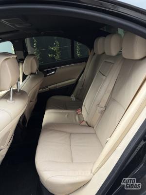 Mercedes-Benz S 350 2006 Klaipėda, ar dzinēja tilpumu 3.50 L un nobraukumu 375 tūkst. km par 5400 €, foto 23 vietnē AUTOMOTO.COM.LV