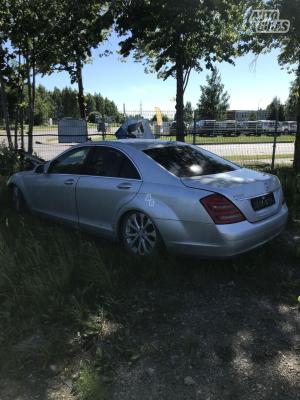 Мерседес С 350 2006 в Шяуляй, объемом двигателя 3.50 л и пробегом 285 тыс. км за 1000 €, фото 3 на AUTOMOTO.COM.LV