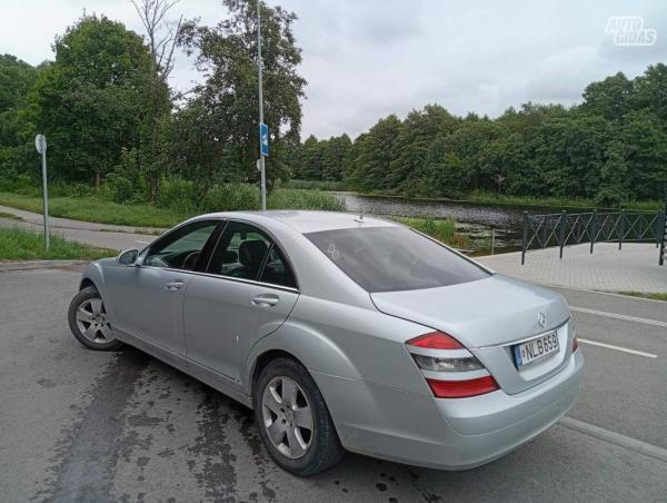Мерседес С 350 2006 в Клайпеда, объемом двигателя 3.50 л и пробегом 293 тыс. км за 3000 €, фото 2 на AUTOMOTO.COM.LV