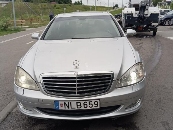 Мерседес С 350 2006 в Клайпеда, объемом двигателя 3.50 л и пробегом 293 тыс. км за 3000 €, фото 5 на AUTOMOTO.COM.LV