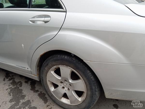 Мерседес С 350 2006 в Клайпеда, объемом двигателя 3.50 л и пробегом 293 тыс. км за 3000 €, фото 7 на AUTOMOTO.COM.LV