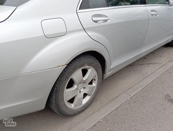 Мерседес С 350 2006 в Клайпеда, объемом двигателя 3.50 л и пробегом 293 тыс. км за 3000 €, фото 8 на AUTOMOTO.COM.LV