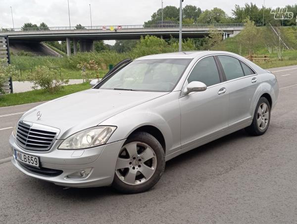 Мерседес С 350 2006 в Клайпеда, объемом двигателя 3.50 л и пробегом 293 тыс. км за 3000 €, фото 3 на AUTOMOTO.COM.LV