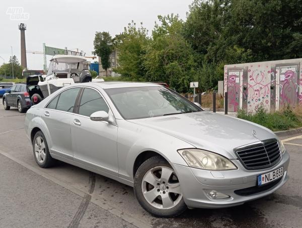 Мерседес С 350 2006 в Клайпеда, объемом двигателя 3.50 л и пробегом 293 тыс. км за 3000 €, фото 5 на AUTOMOTO.COM.LV