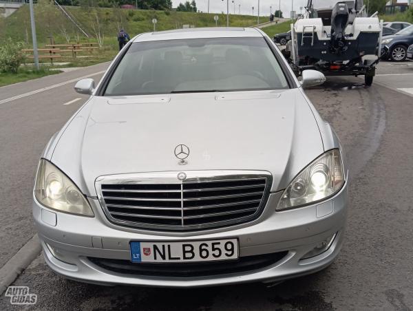 Мерседес С 350 2006 в Клайпеда, объемом двигателя 3.50 л и пробегом 293 тыс. км за 3000 €, фото 6 на AUTOMOTO.COM.LV