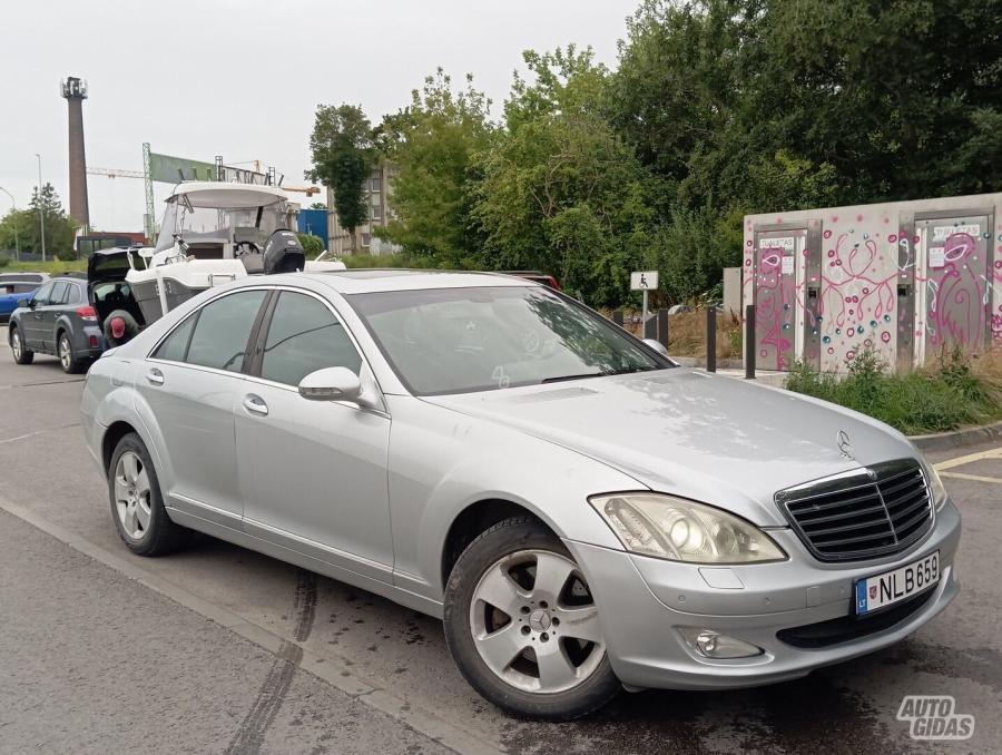 Мерседес С 350 2006 в Клайпеда, объемом двигателя 3.50 л и пробегом 293 тыс. км за 2800 €, фото 5 на AUTOMOTO.COM.LV