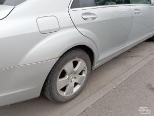 Мерседес С 350 2006 в Клайпеда, объемом двигателя 3.50 л и пробегом 293 тыс. км за 2800 €, фото 9 на AUTOMOTO.COM.LV