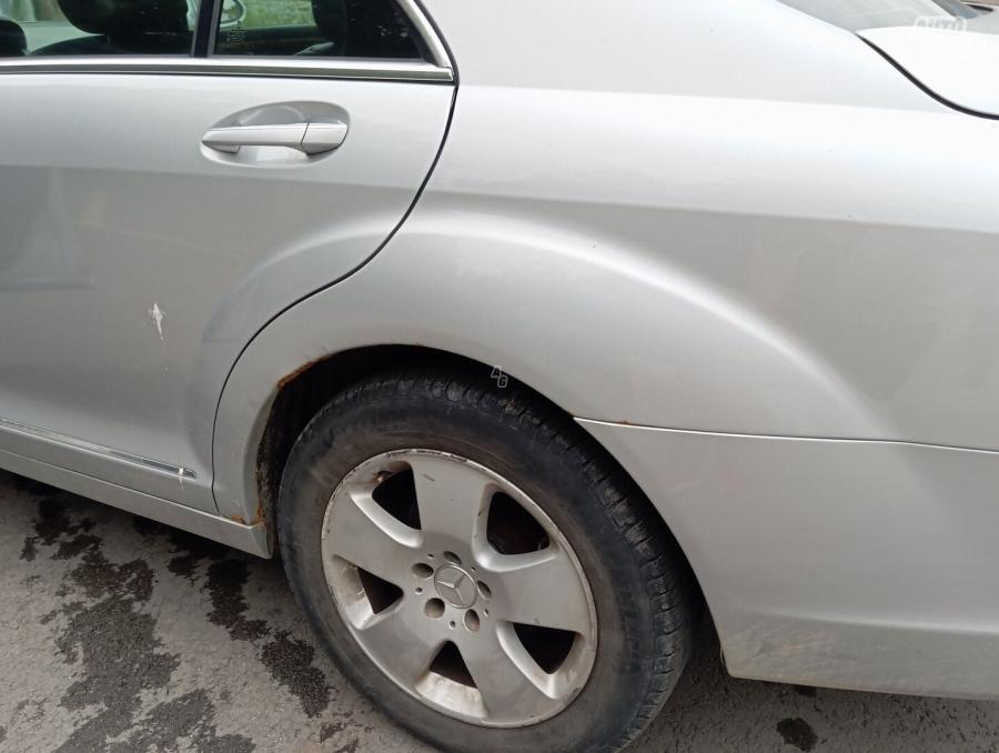 Мерседес С 350 2006 в Клайпеда, объемом двигателя 3.50 л и пробегом 293 тыс. км за 2800 €, фото 10 на AUTOMOTO.COM.LV