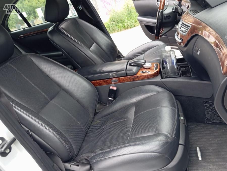 Мерседес С 350 2006 в Клайпеда, объемом двигателя 3.50 л и пробегом 293 тыс. км за 2800 €, фото 16 на AUTOMOTO.COM.LV