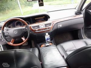 Мерседес С 350 2006 в Клайпеда, объемом двигателя 3.50 л и пробегом 293 тыс. км за 2800 €, фото 17 на AUTOMOTO.COM.LV