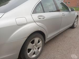 Mercedes-Benz S 350 2006 in Klaipeda, with an engine capacity of 3.50 L and mileage of 293 thousand km for 2200 €, photo 8 on AUTOMOTO.COM.LV
