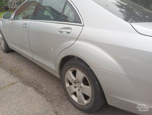 Mercedes-Benz S 350 2006 in Klaipeda, with an engine capacity of 3.50 L and mileage of 293 thousand km for 2200 €, photo 9 on AUTOMOTO.COM.LV